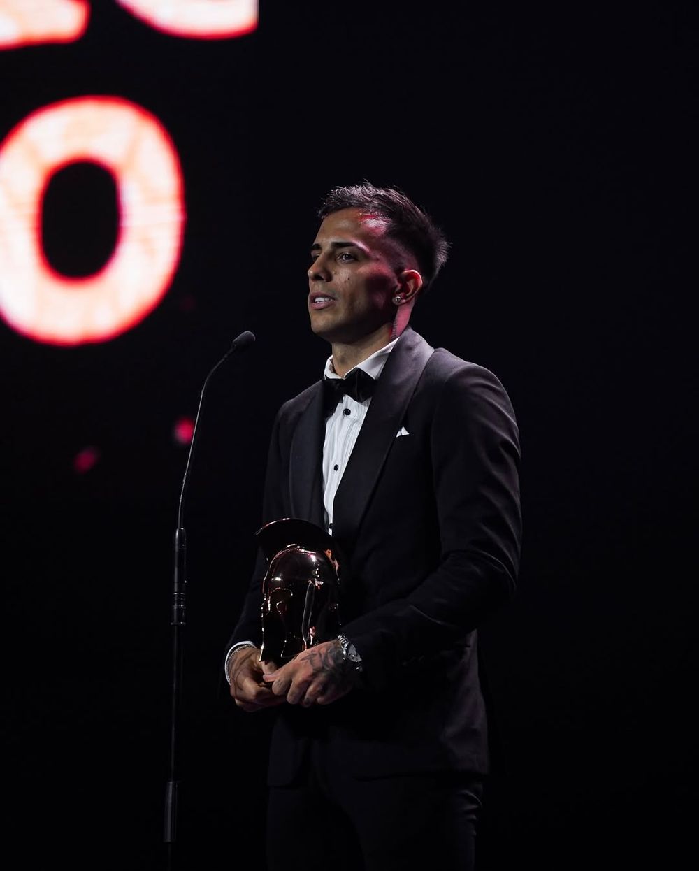 El destacado premio que recibió el uruguayo Rodrigo Zalazar de su club ...