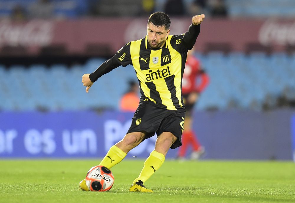 Cerro Largo FC 1 vs Peñarol 3: el carbonero comenzó muy mal, remontó ...