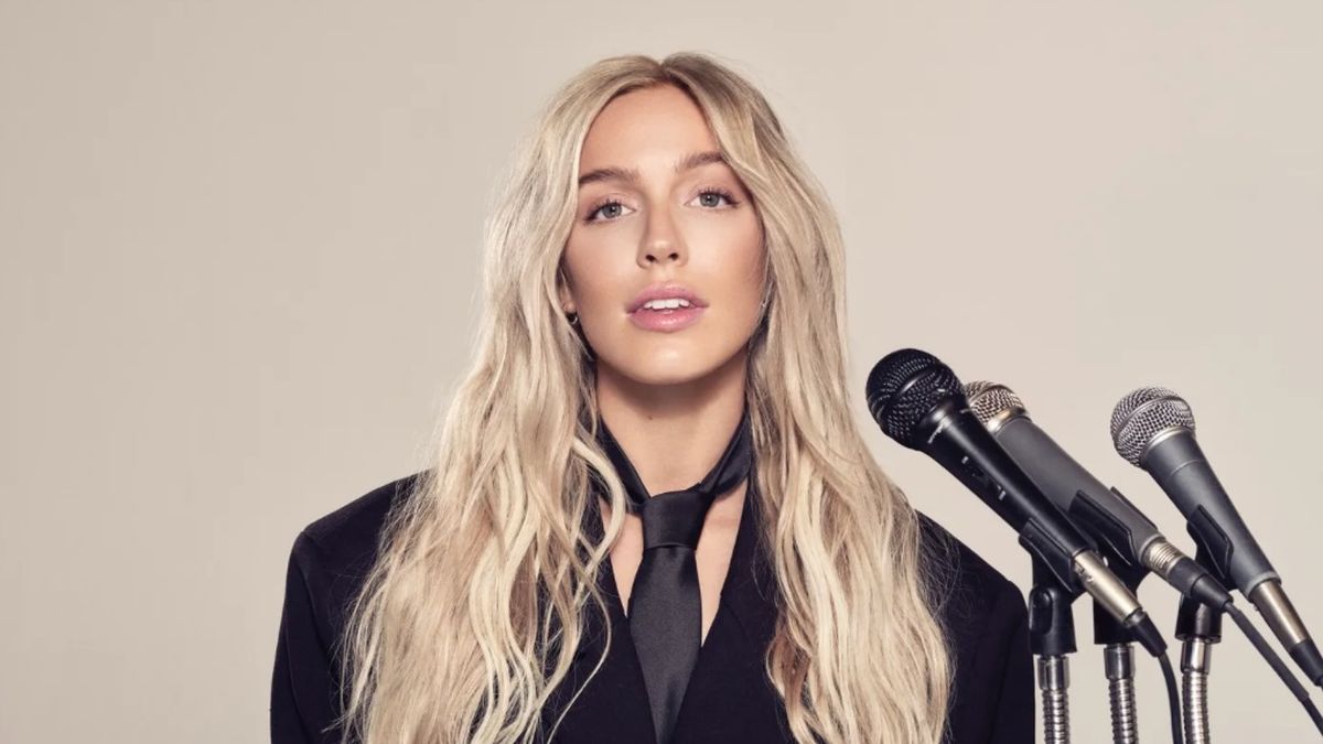 Alex Cooper, de grabar en su departamento a construir un imperio de ...